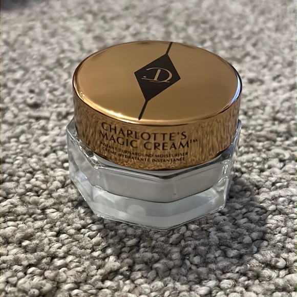 Charlotte Tilbury | Skincare | Charlotte Tilbury Mini Magic Cream ...